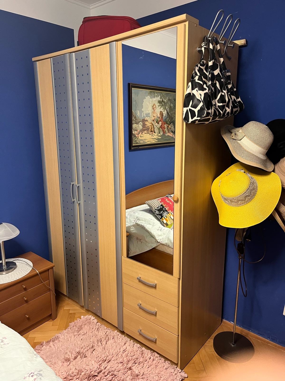 Poklanjam Sobni ormar