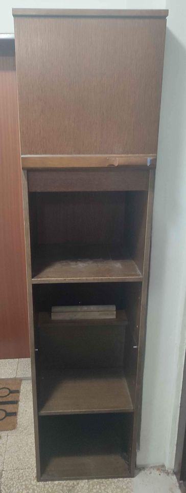 Poklanjam tri ormara/regala