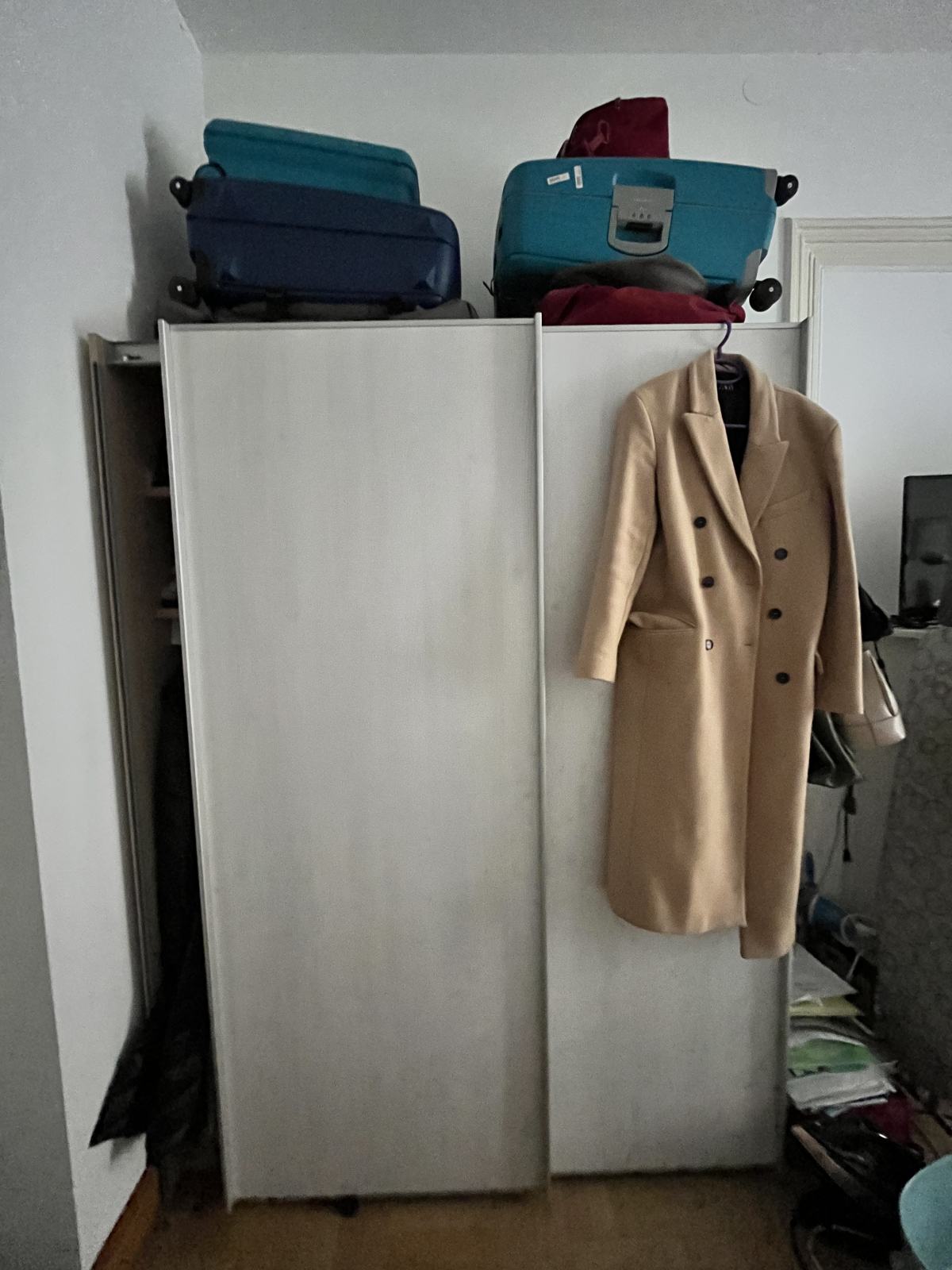 Prodaje se garderobni ormar- POVOLJNO
