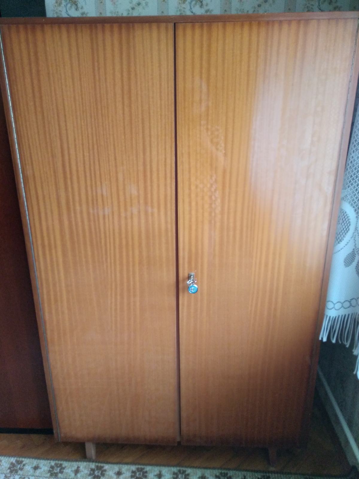 Vintage garderobni ormar