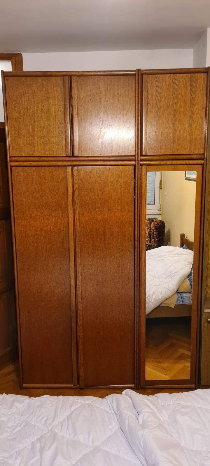 Visoki garderobni ormar