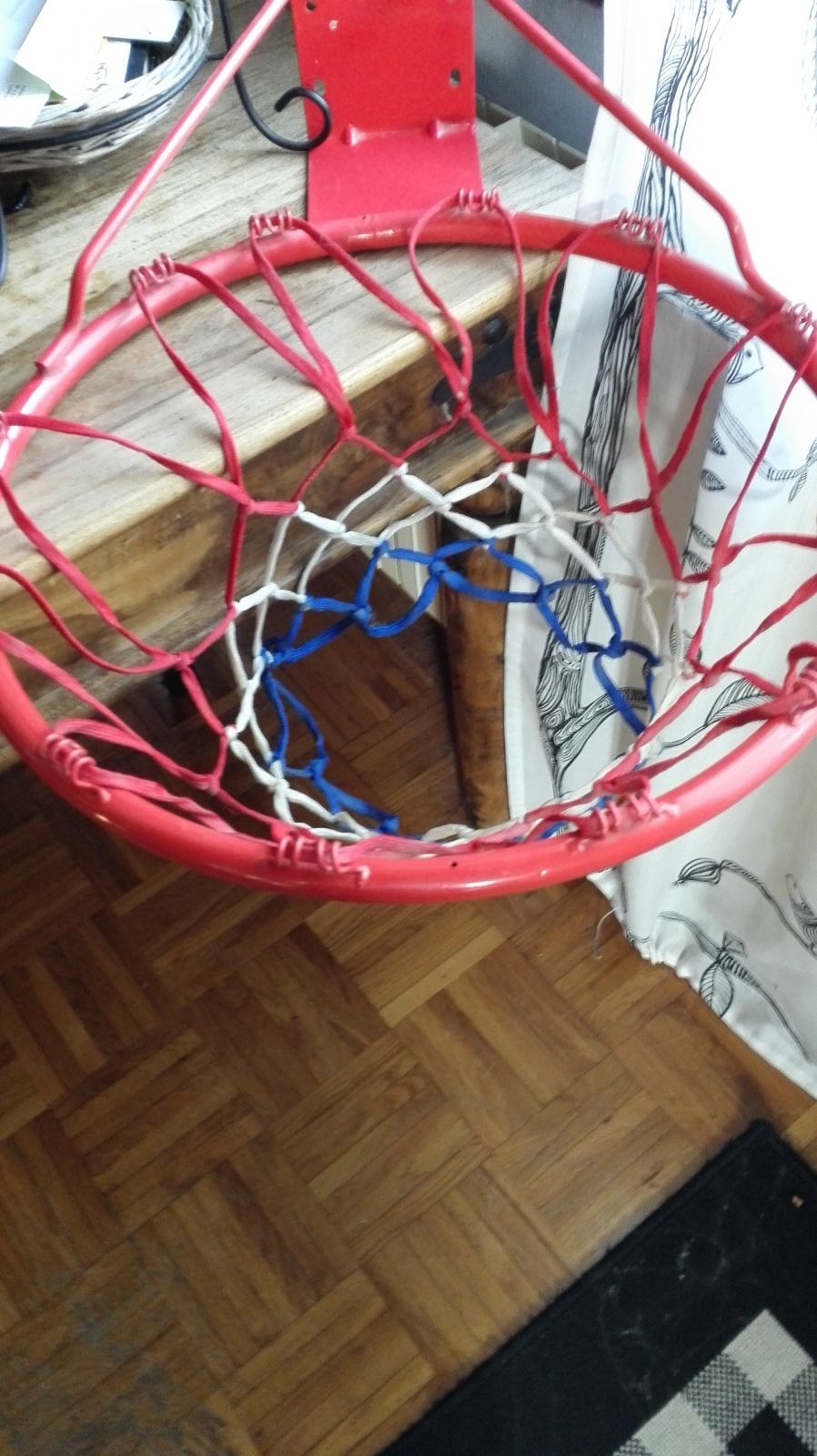 Metalni koš za košarku-obruč