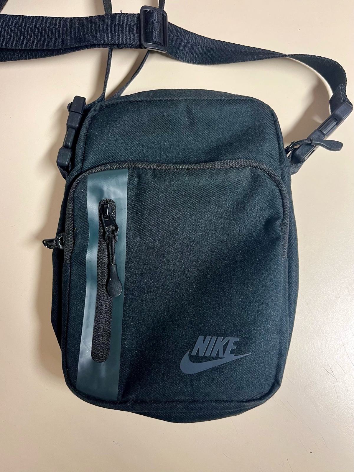 Nike muska torbica