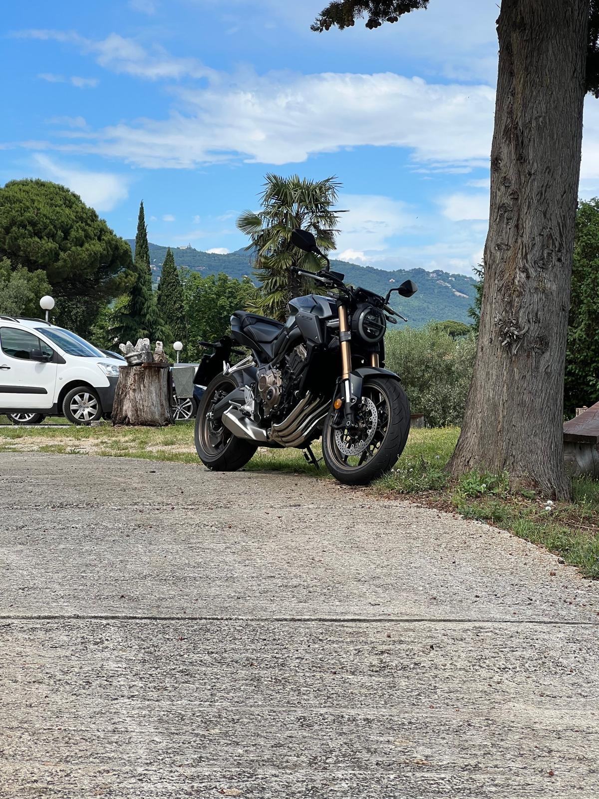 Honda CB650 - R 650 cm3, 2023 god.