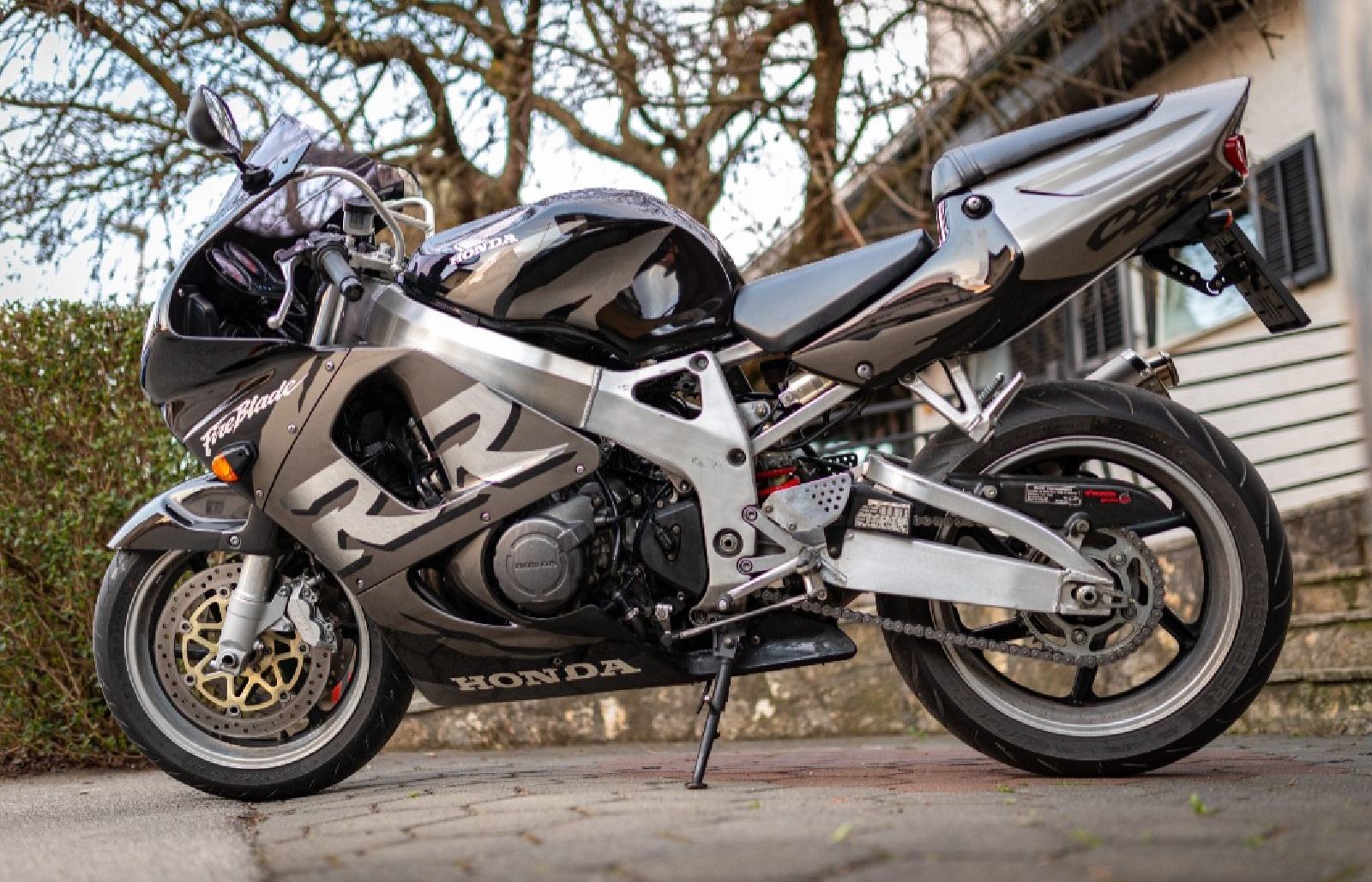 Honda CBR 900 RR 919 cm3, 1998 god.