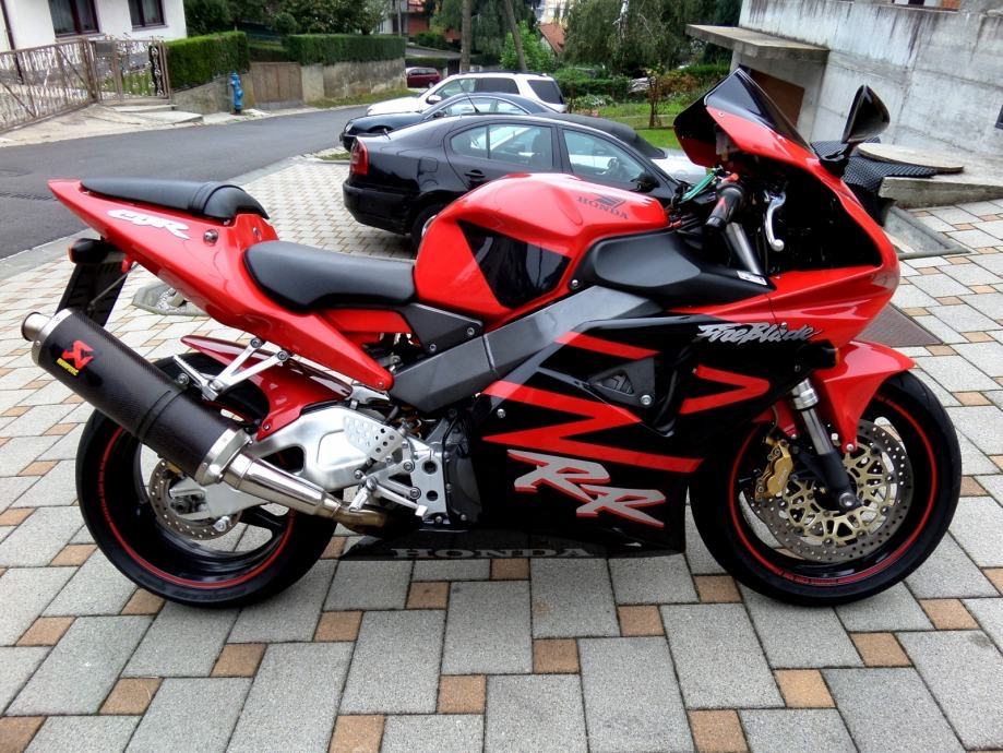 Honda CBR 954 RR FIREBLADE, 2002 god.