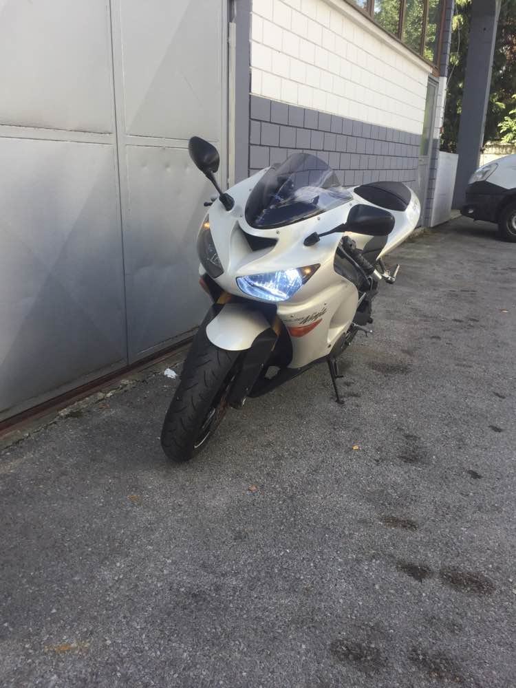 Kawasaki Ninja 636c 636 cm3, 2005 god.