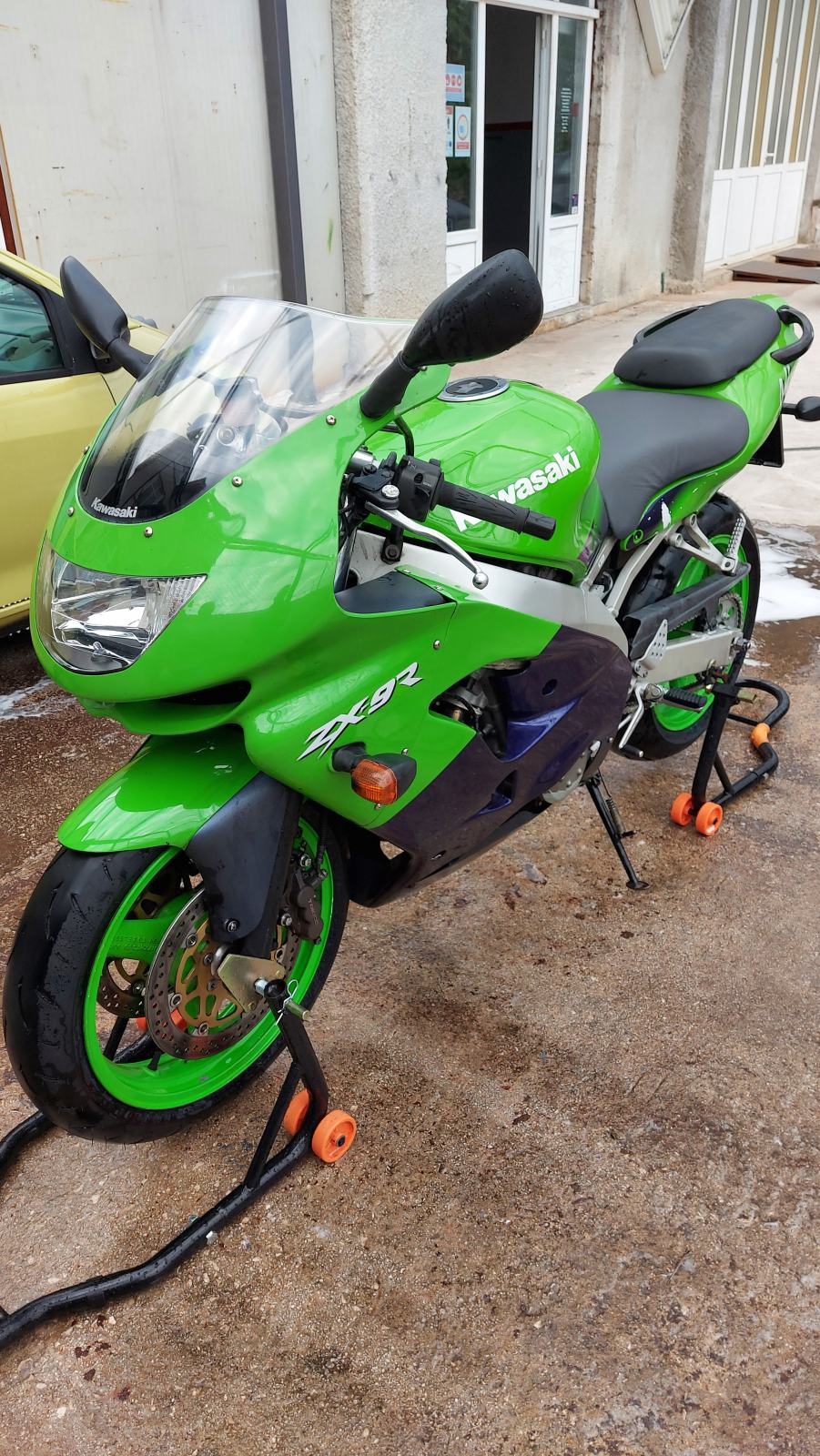Kawasaki ZX 9 R 899 cm3, 2001 god.