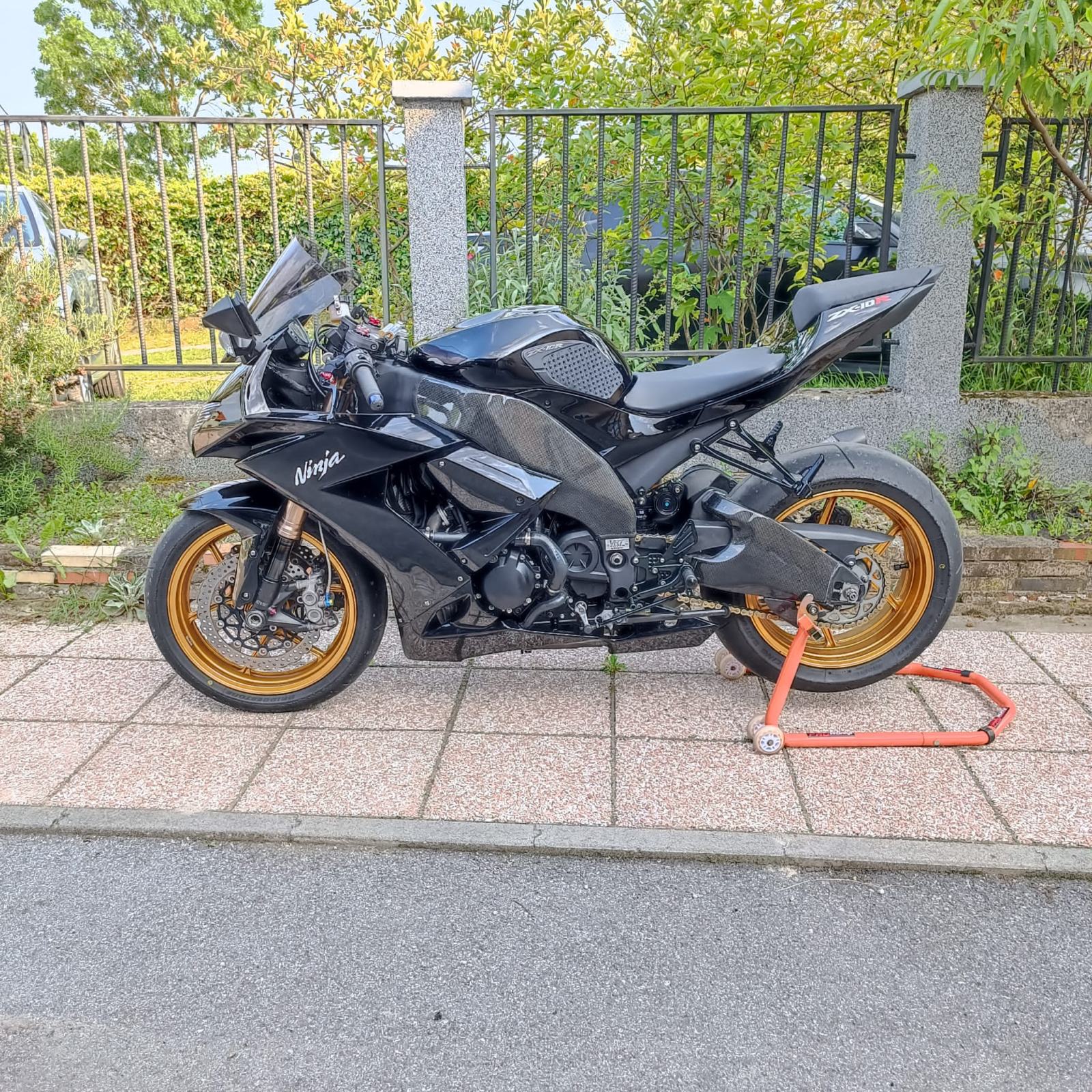 Kawasaki Zx10r ninja, 2008 god.