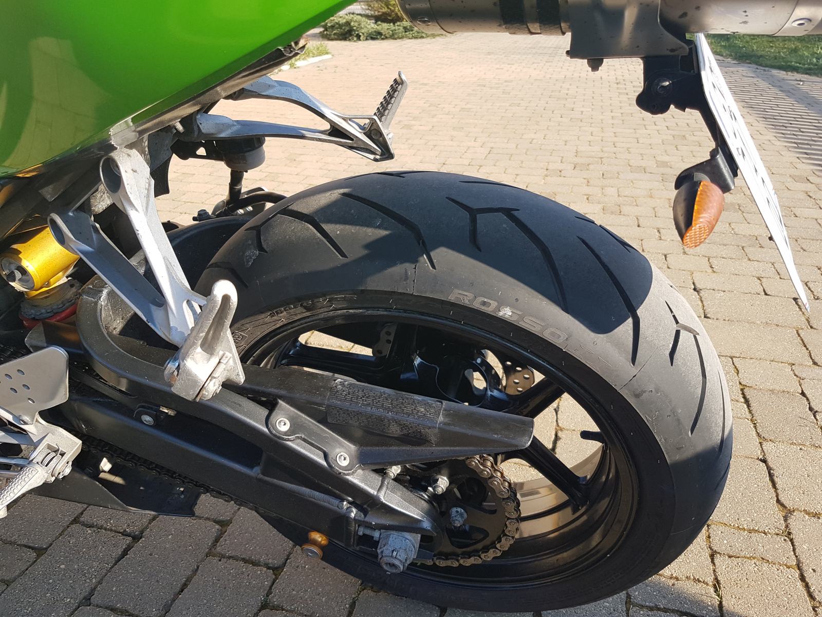 Kawasaki ZX636R 636 cm3, 2006 god.