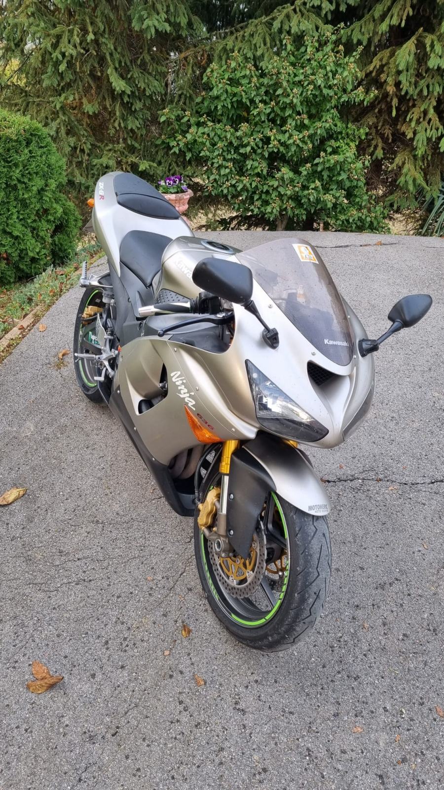 Kawasaki ZX636R 636 cm3 Ninja + original auspuh, 2005 god.