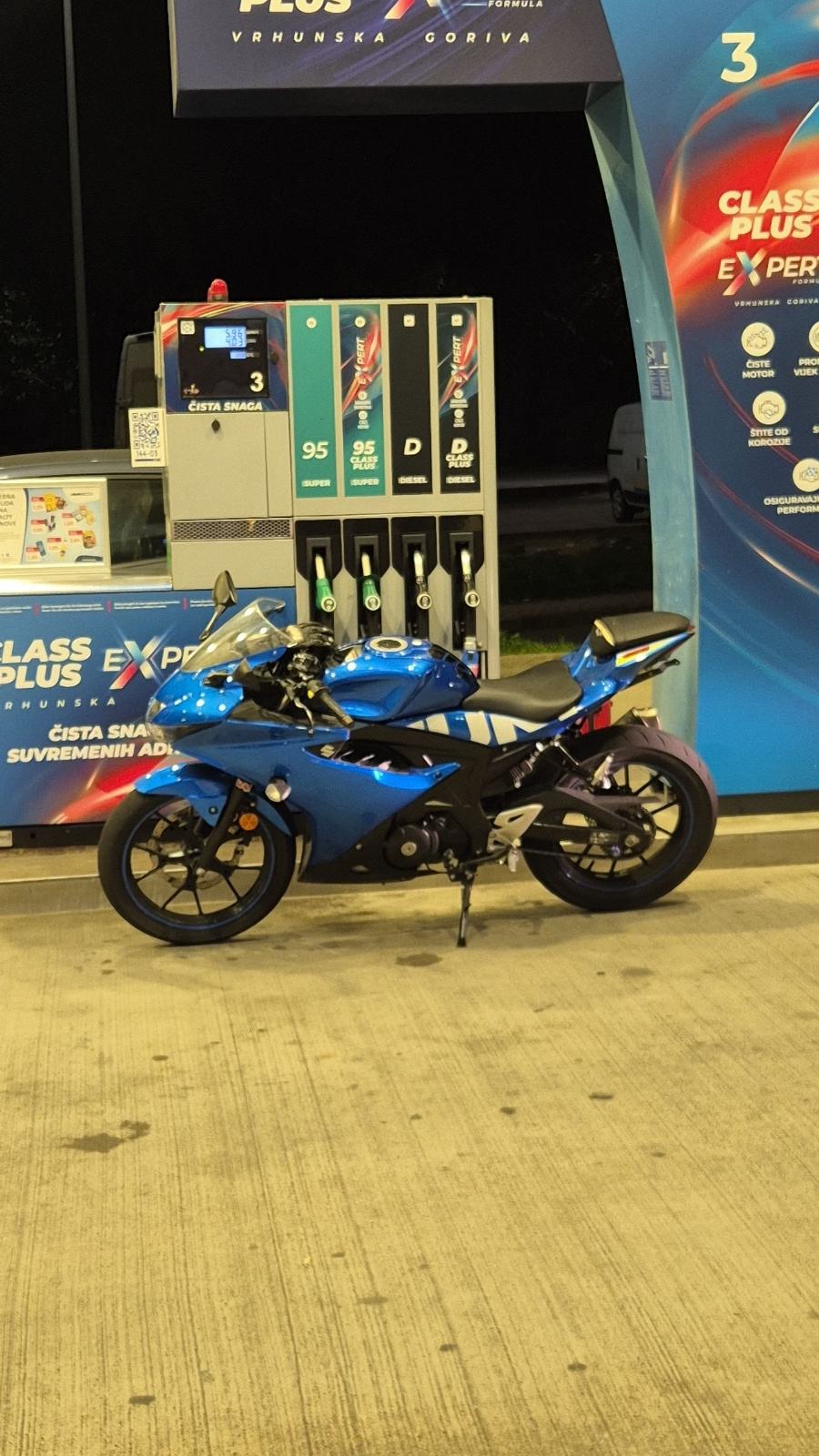 Suzuki gsxr 125 cm3, 2019 god.