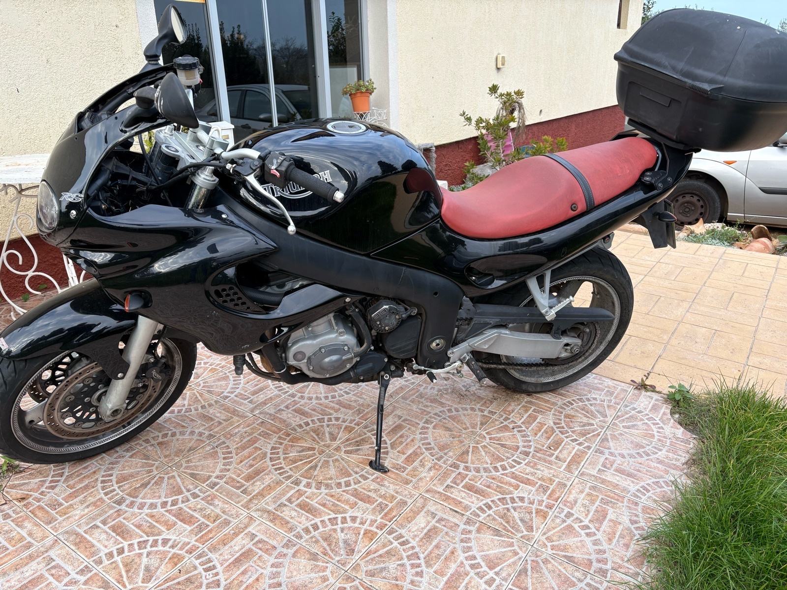 Triumph Sprint RS 955 cm3, 2001 god.