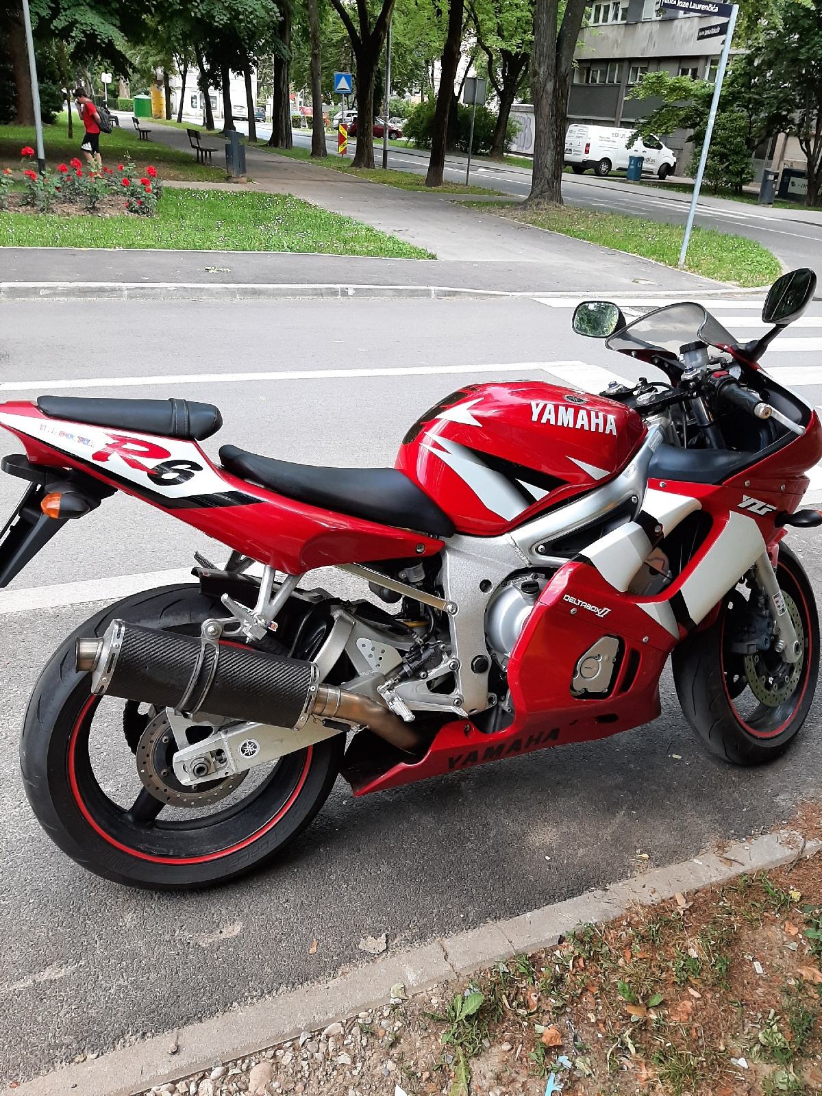 Yamaha R6, 2004 god.