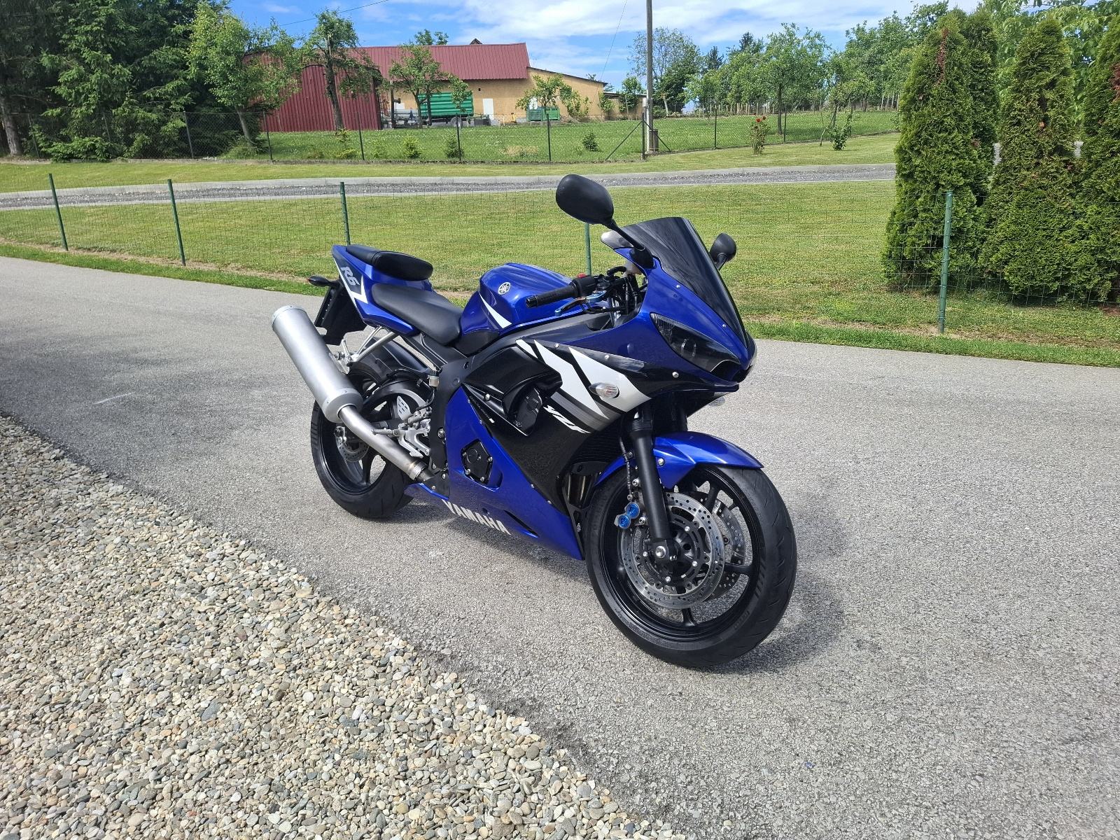 Yamaha R6, 2004 god.