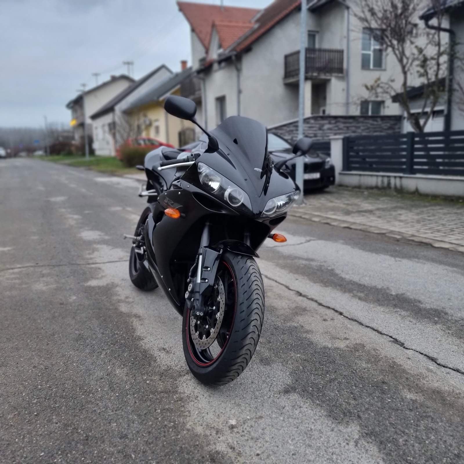 Yamaha YZF R1!!! Top stanje!!!, 2004 god.