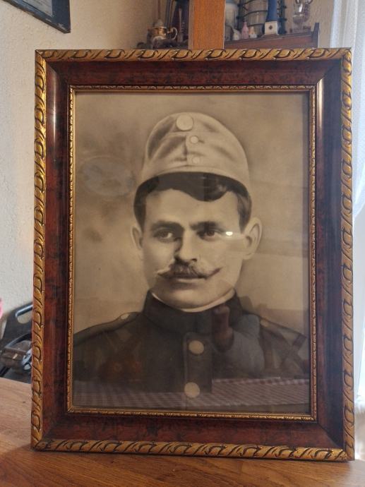 Austro-Ugarski vojnik-velika slika u okviru