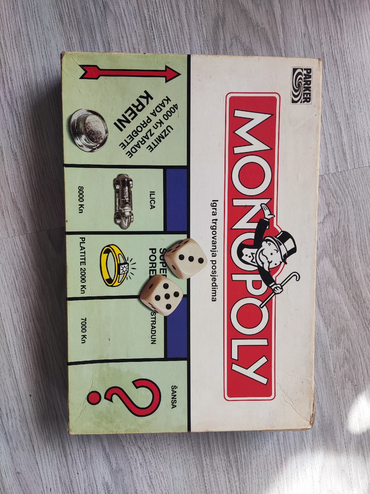Društvena igra Monopoly i puzzle
