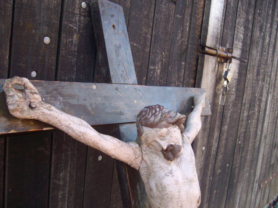 Drvena Skulptura Isus Krist na križu stari više od 300 godina