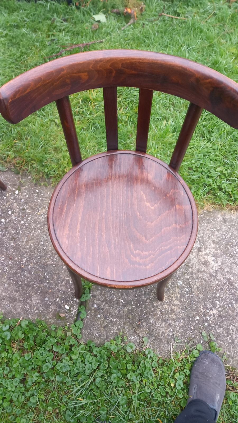 DRVENE STOLICE RETRO