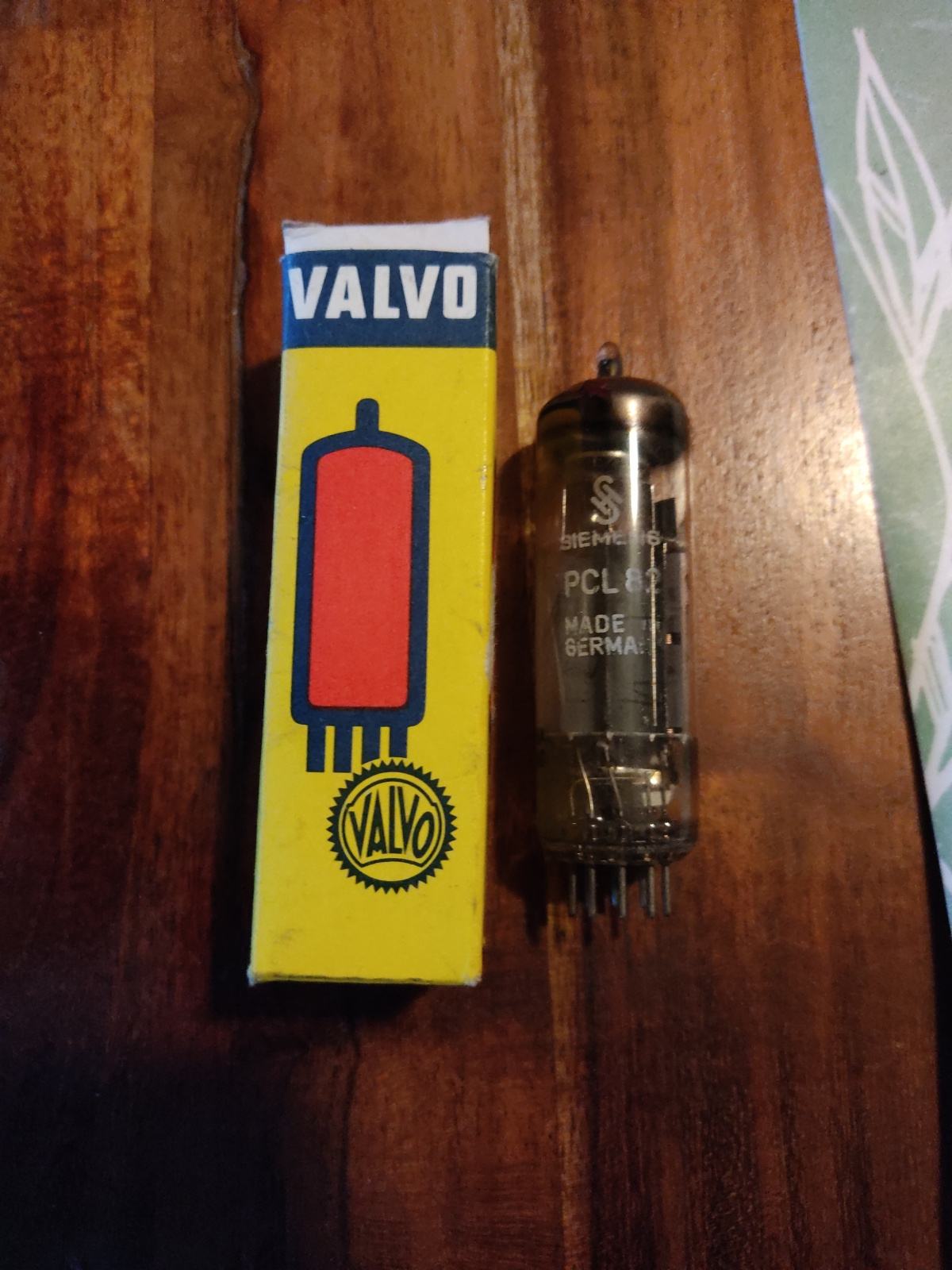 Elektronska cijev PCL 82