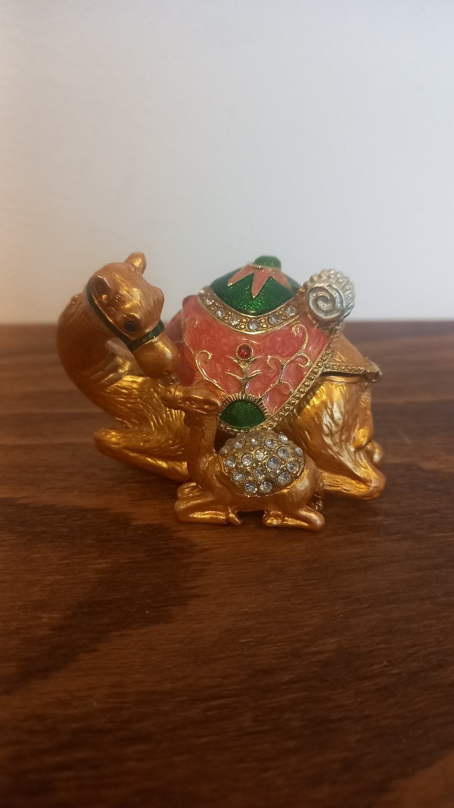 Figura Deva , metal - Kutijica. ( 200 g)