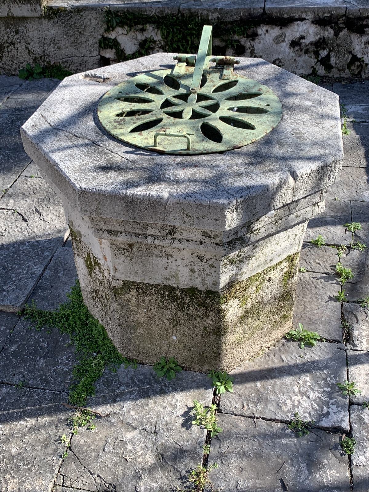 Grlo od šterne (bunar)
