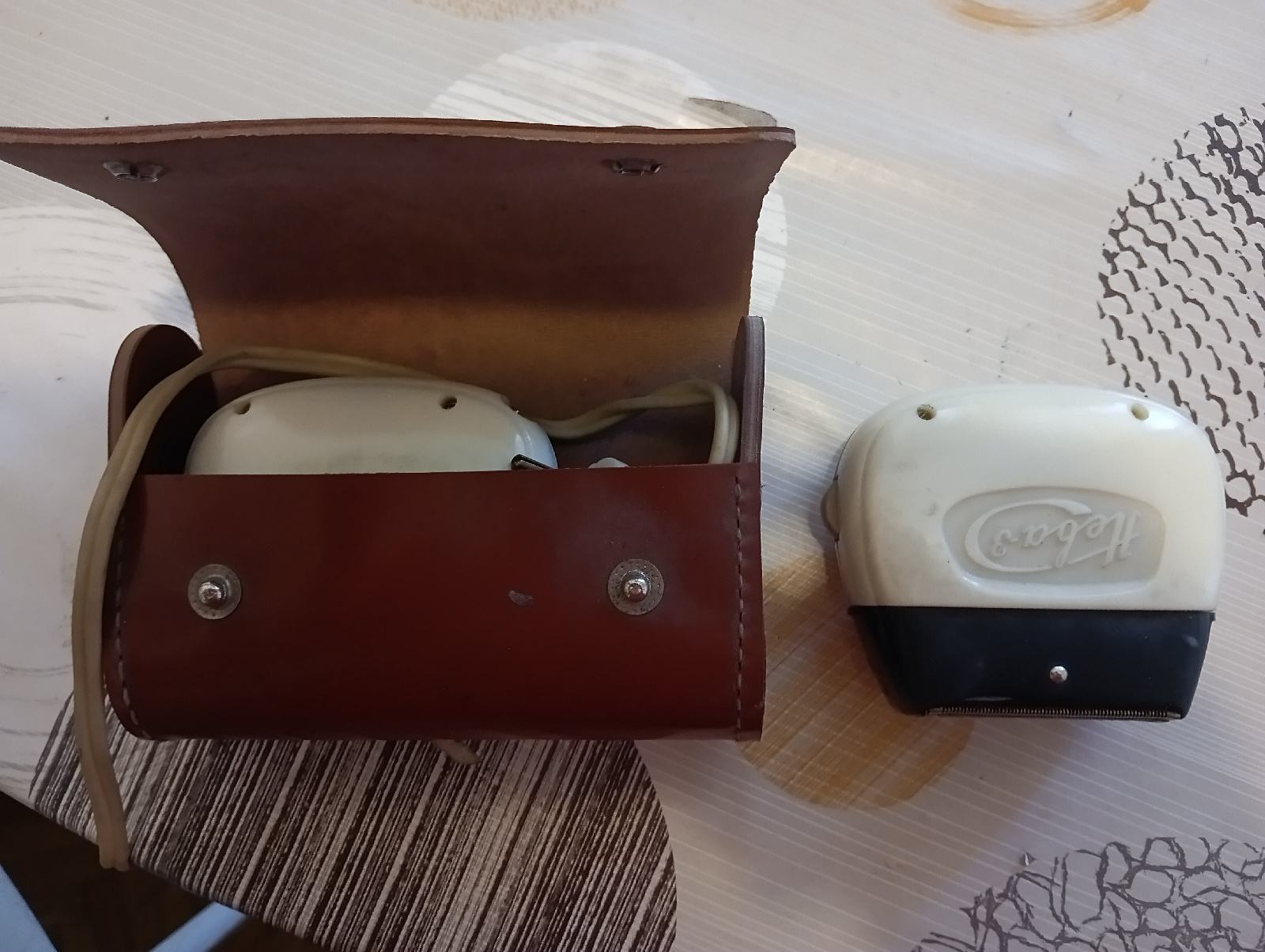 Heba 3, lot od dva brijača aparata iz 60ih