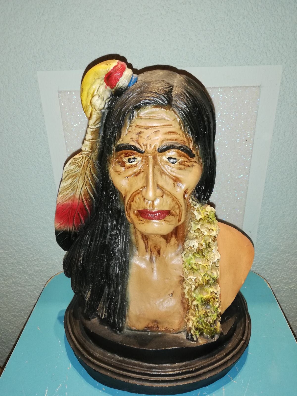 Indijanac, poprsje, figura, visina 35,5 cm