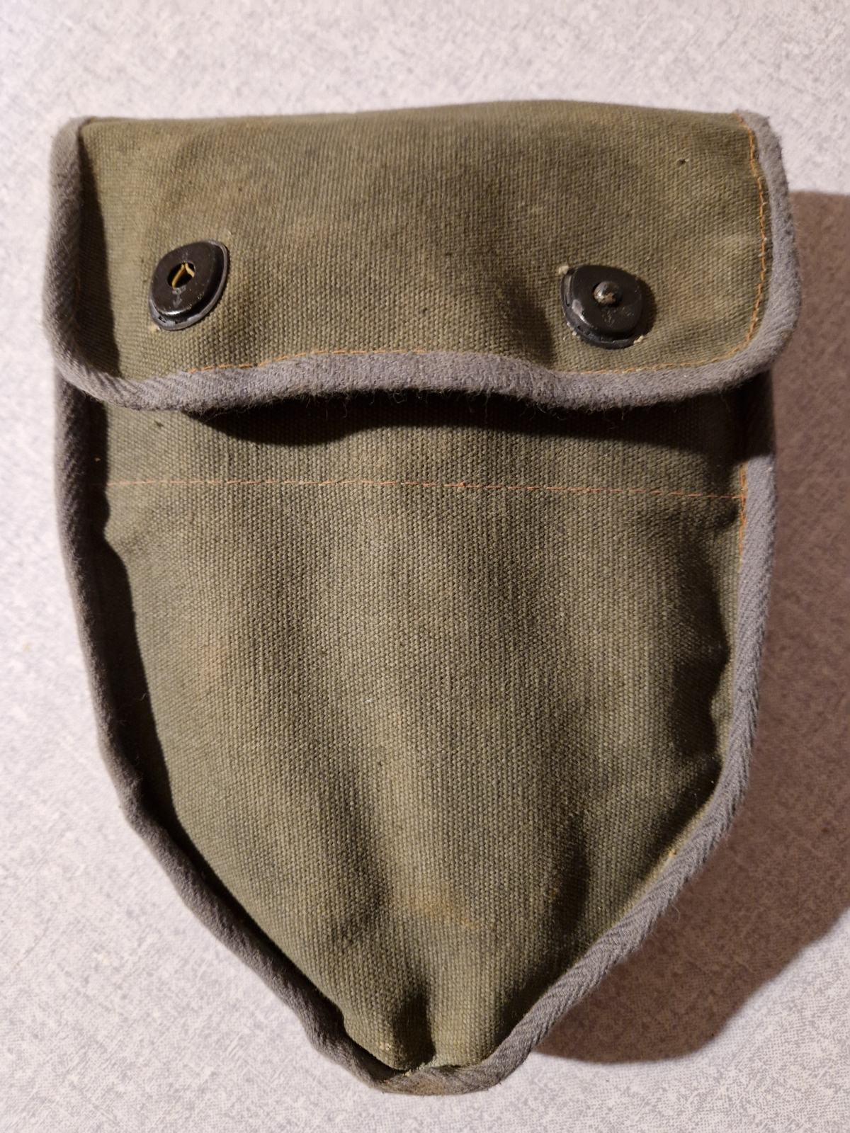 JNA Ašov potpuno novi u orig. futroli torbici, Lopata / motika