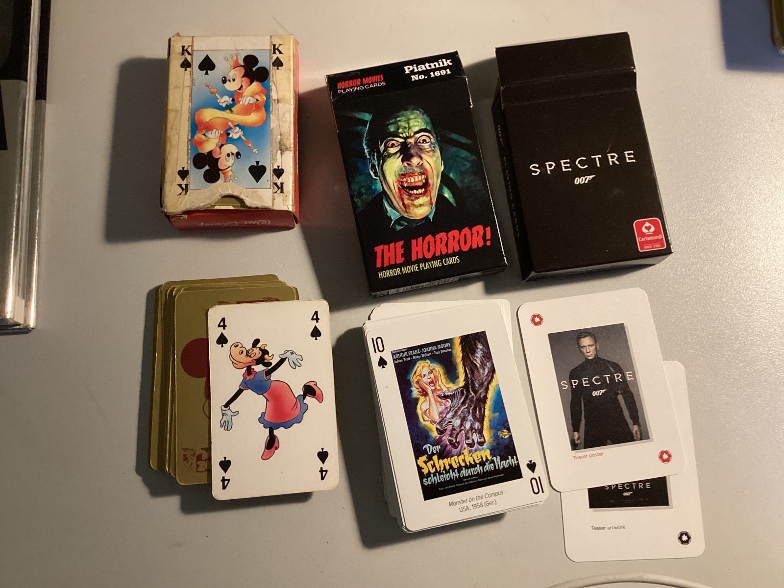 Karte, Disney, james bond, horror