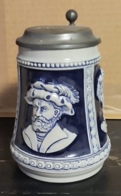 krigla sa likom mušketira