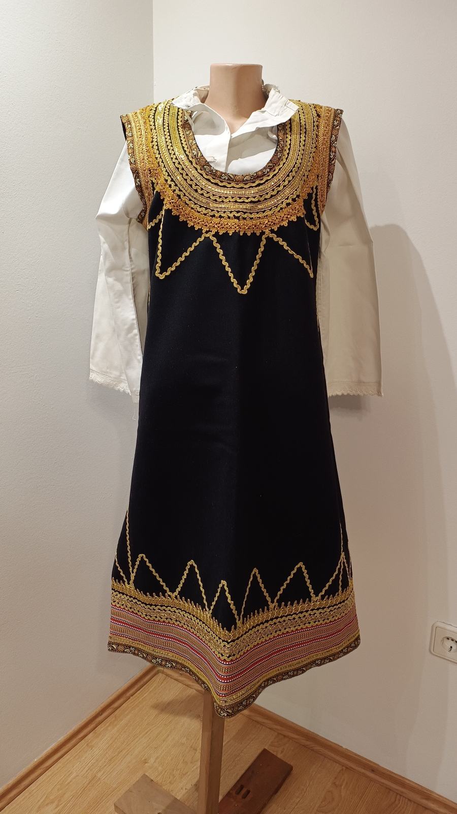 Litak narodna nošnja