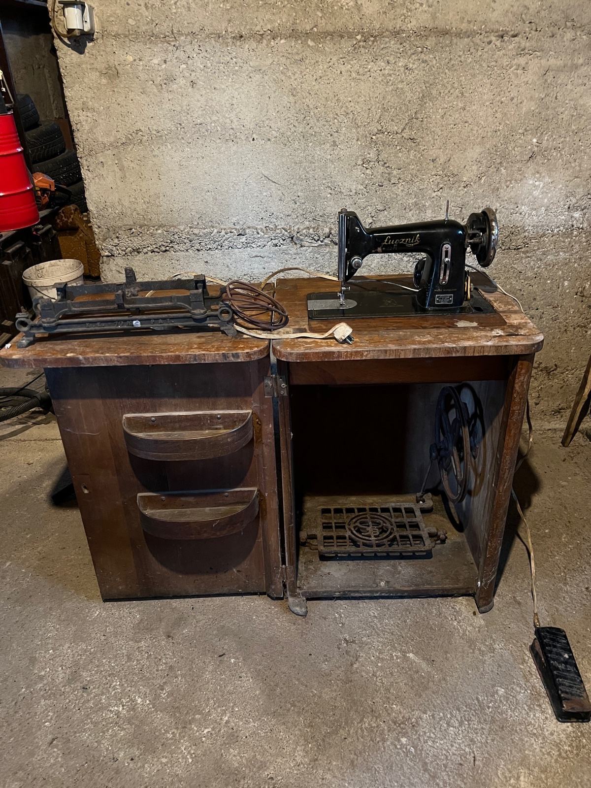 Lucznik KL82 Šivaća mašina