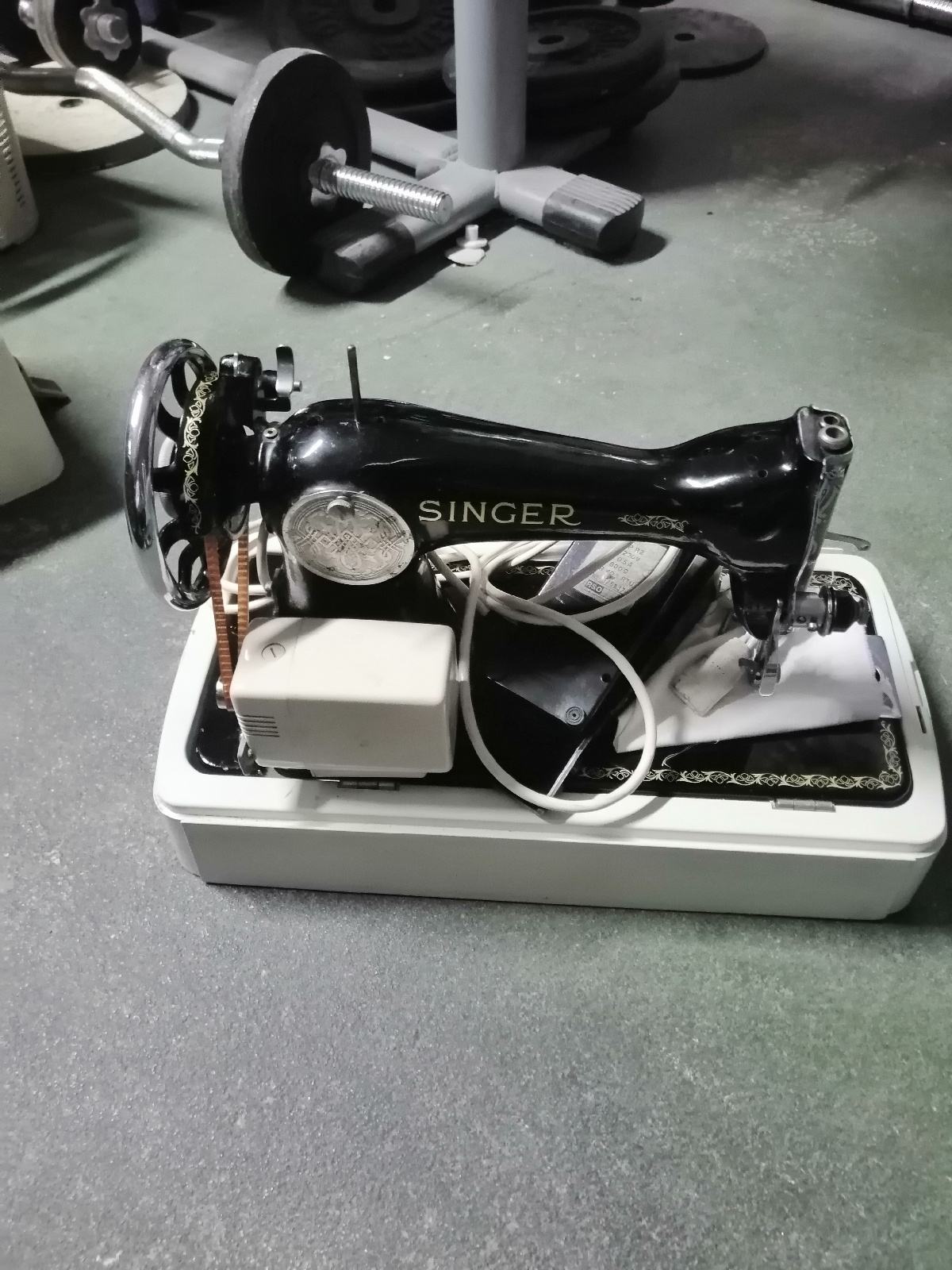 Mašina za šivanje SINGERICA