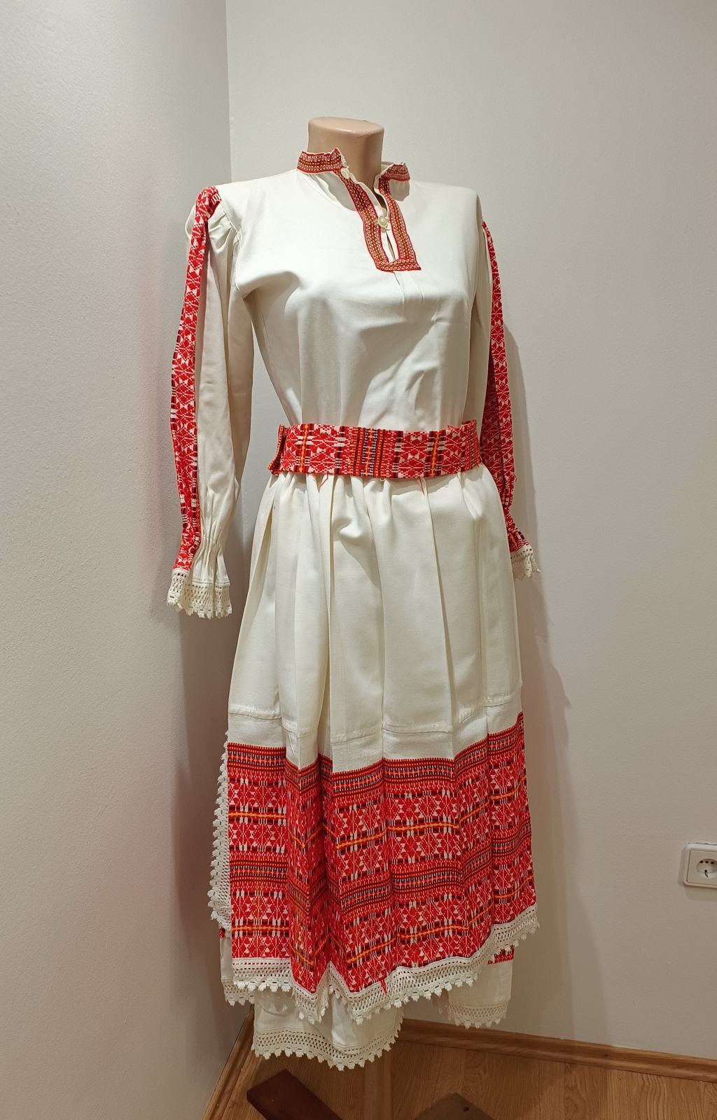 NARODNA NOŠNJA HRVATSKA POSAVINA ŽENSKA