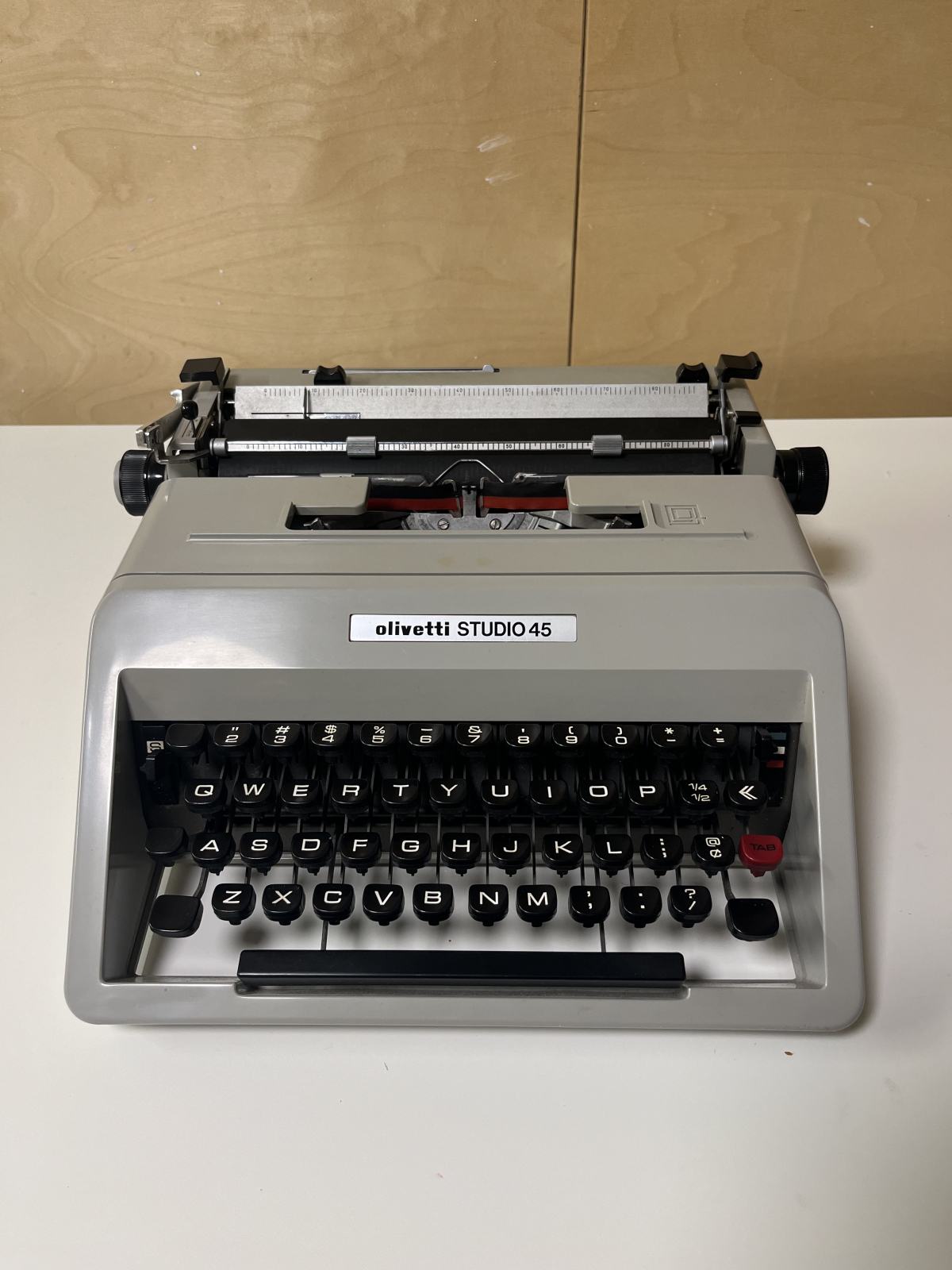 Olivetti Studio 45 pisaća mašina - rijedak!