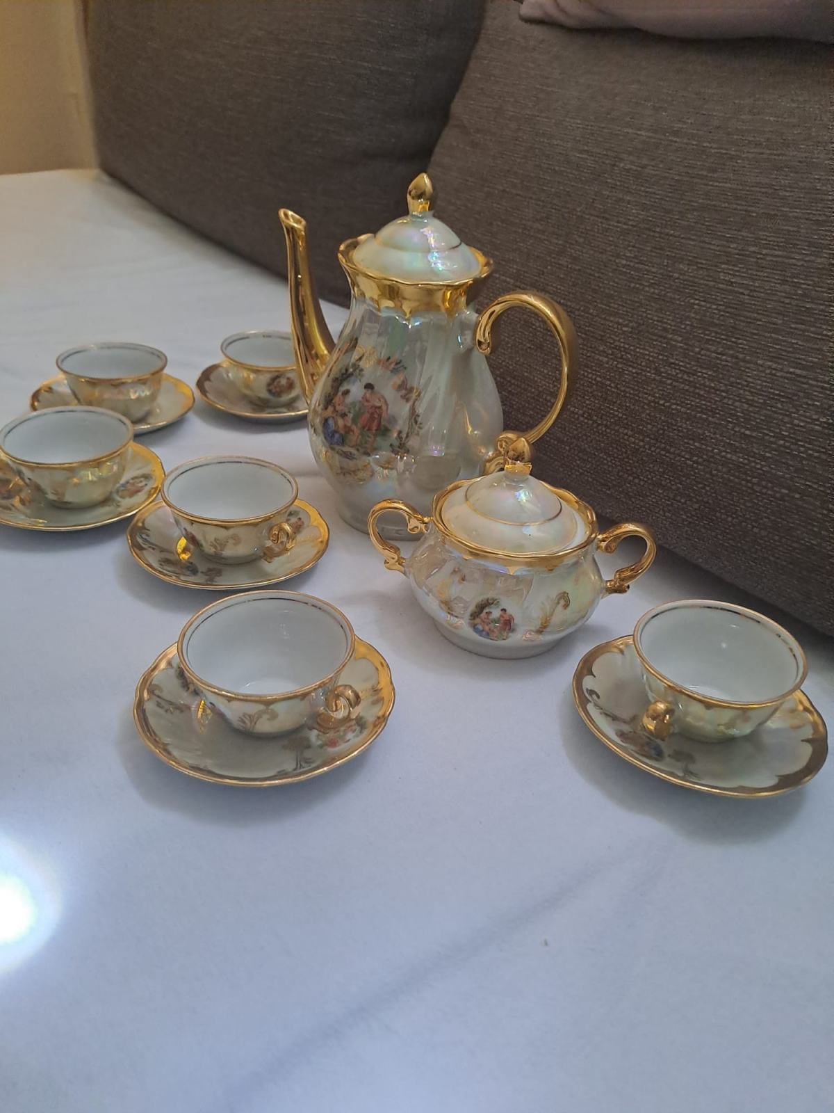 Porculanski set Titov Veles