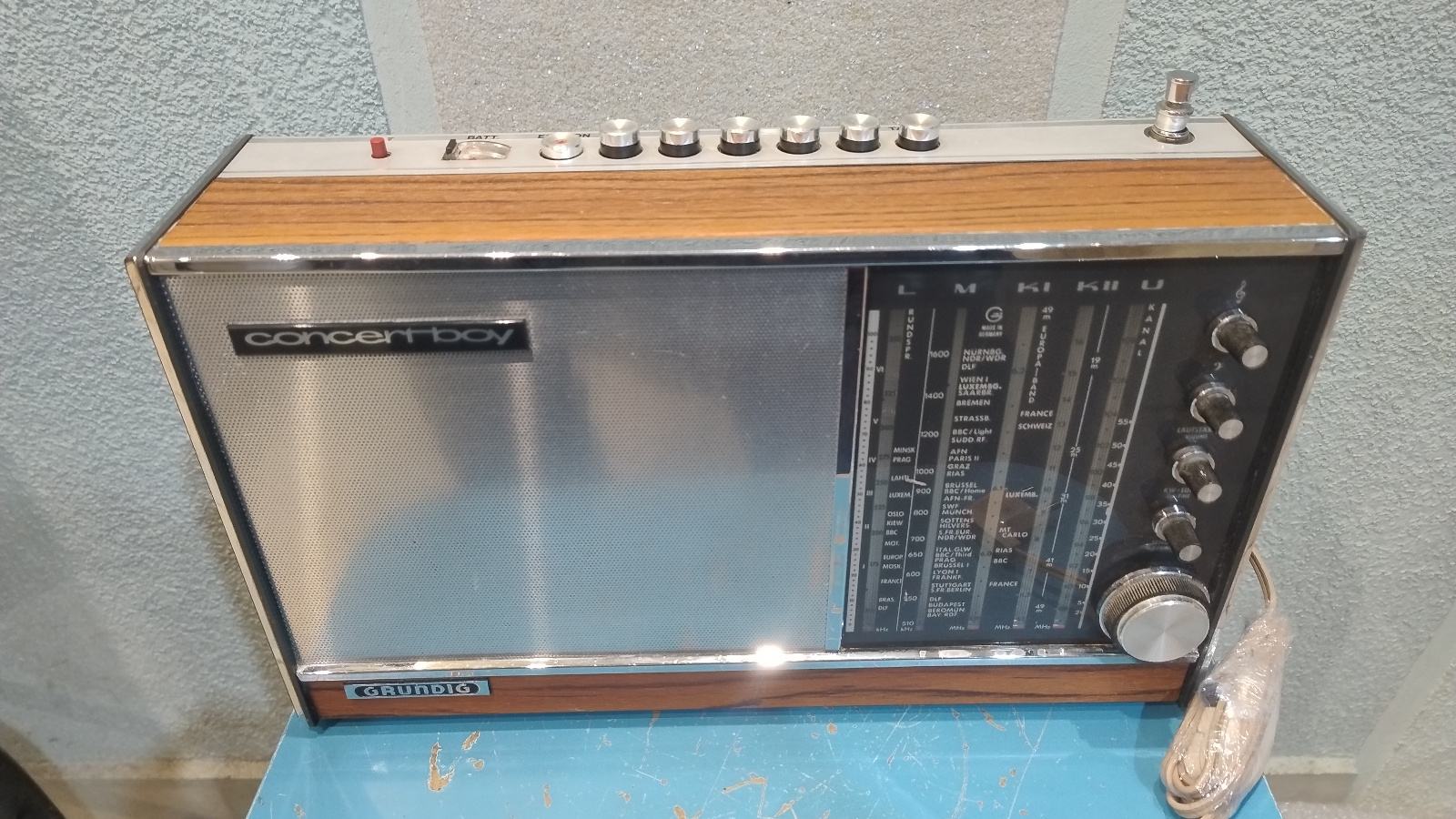 Radio tranzistor Grundig Concert Boy 206 iz 1966.g.