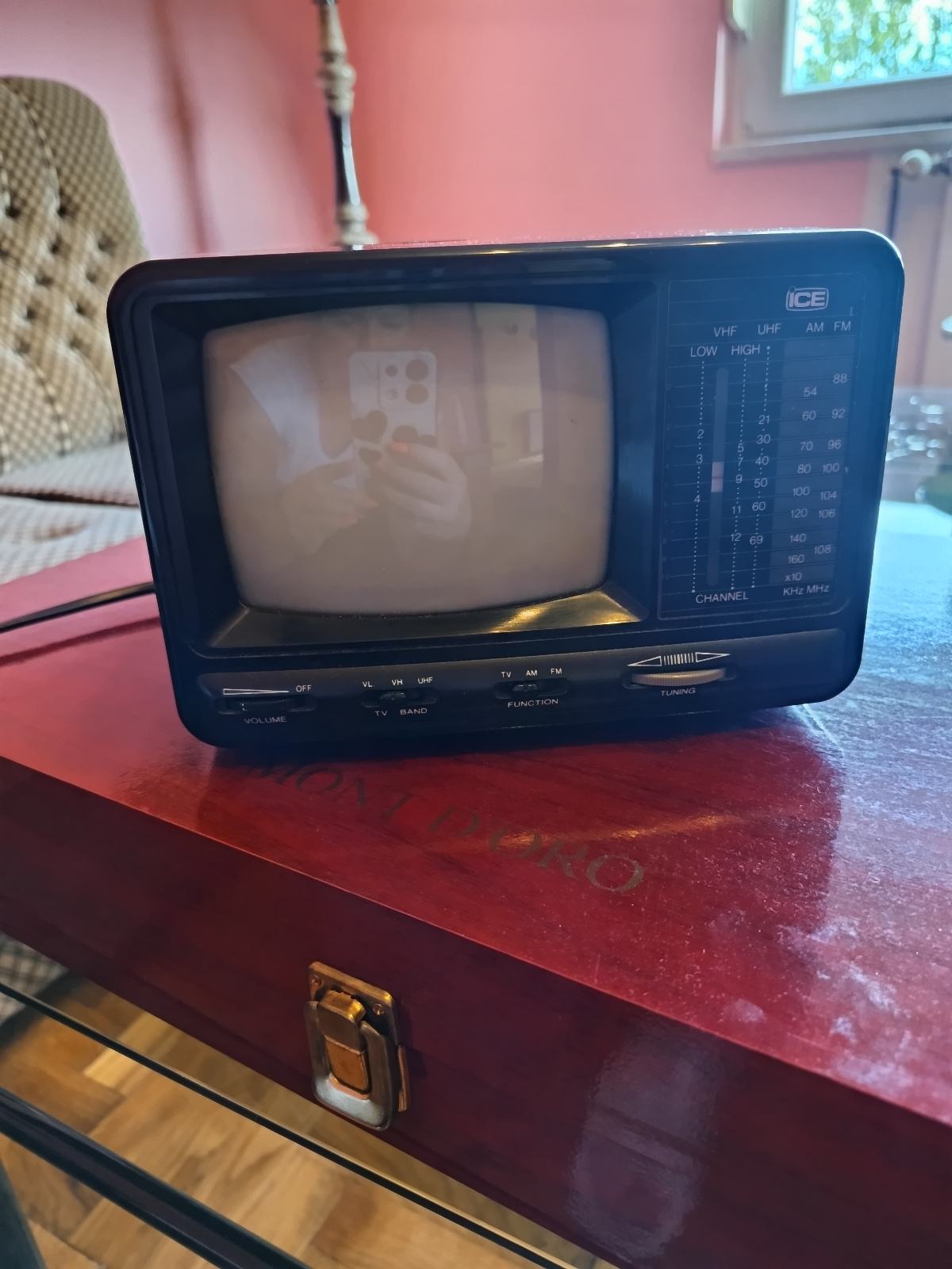 Retro mini TV i radio