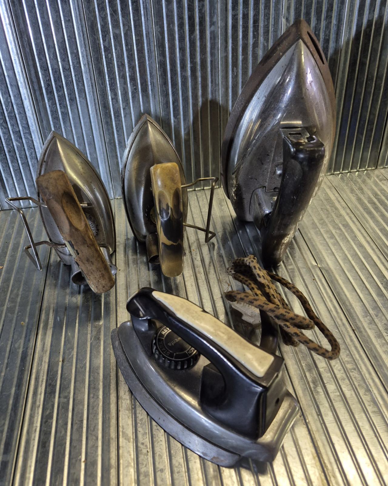 RETRO PEGLA GLAČALO 4 KOMADA U KOMPLETU