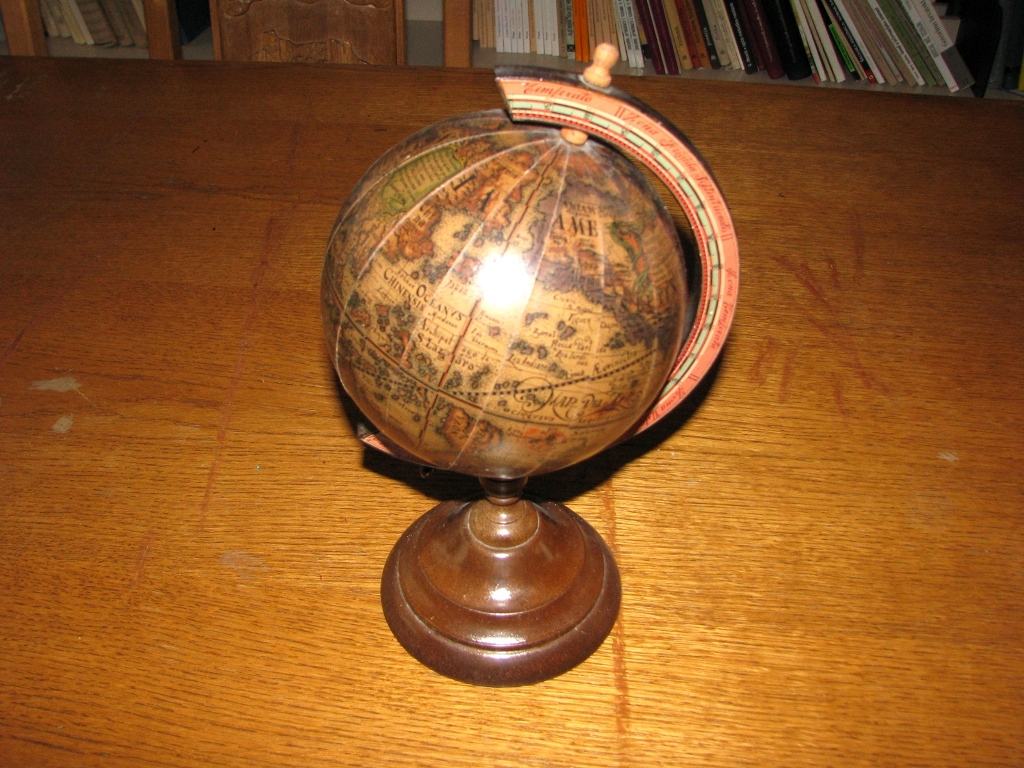 Školski globus stari