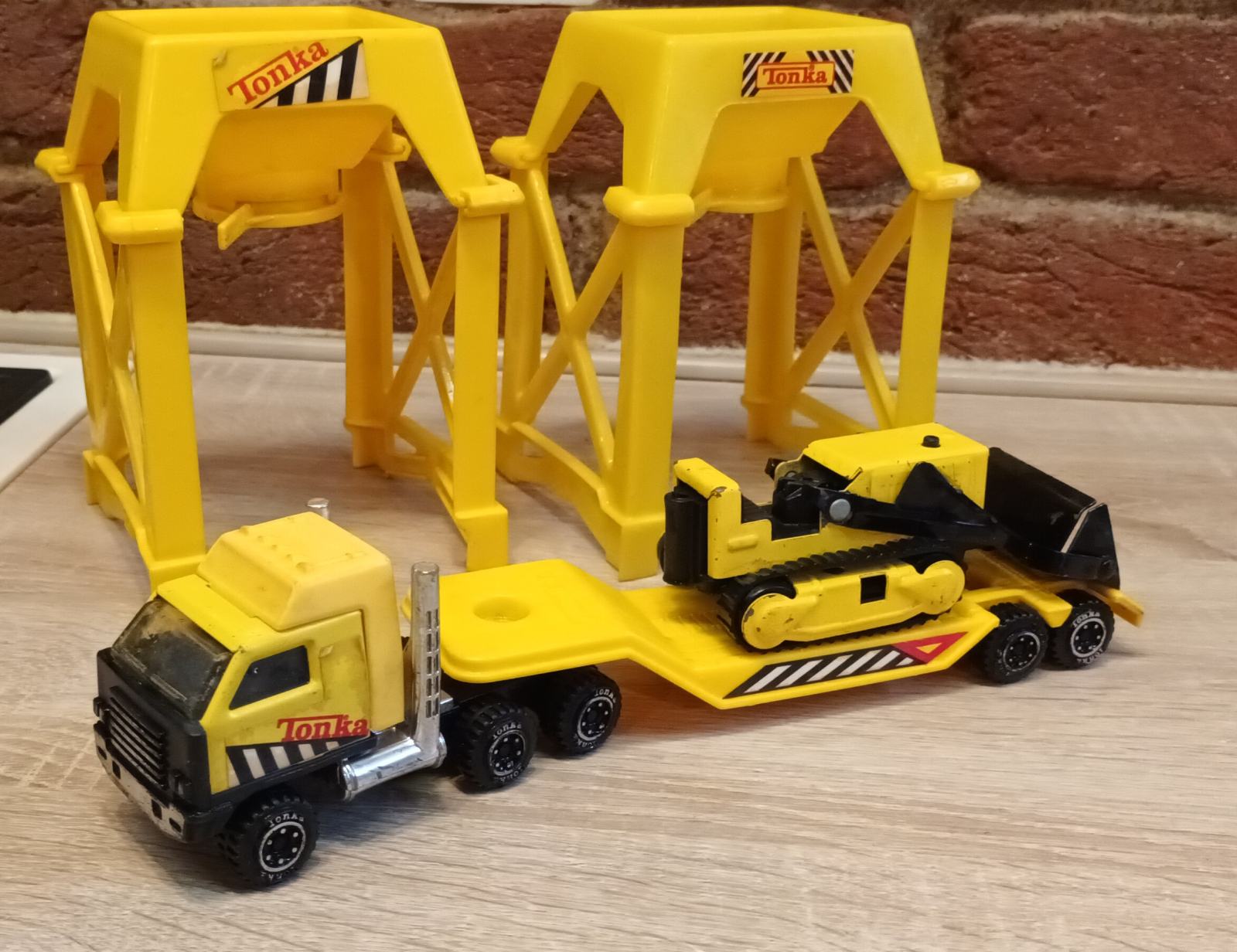 stara igracka tonka gradiliste set