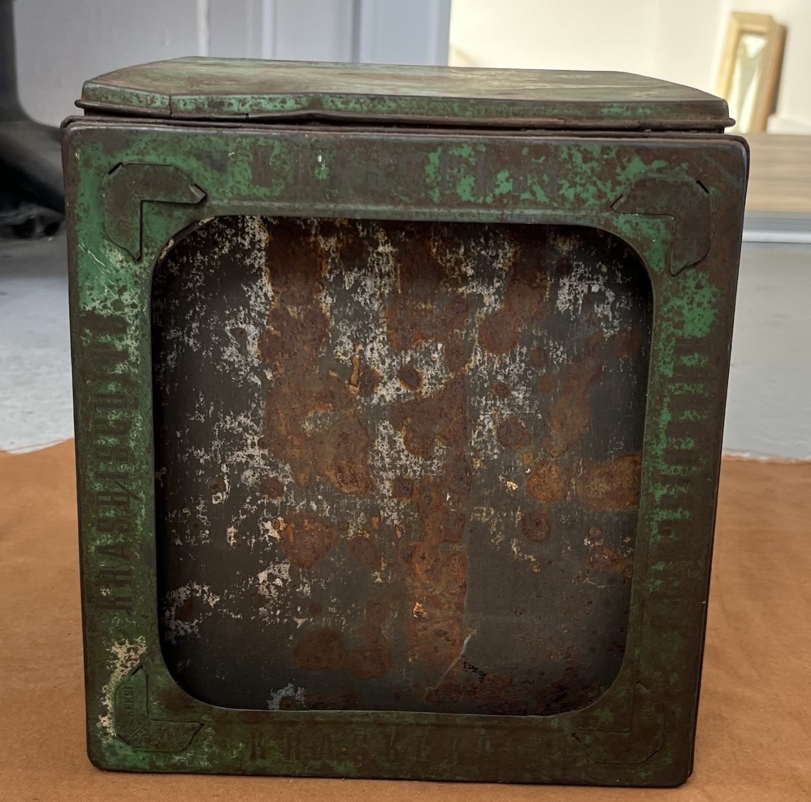 STARA LIMENA KUTIJA - KRAŠ KEKSI