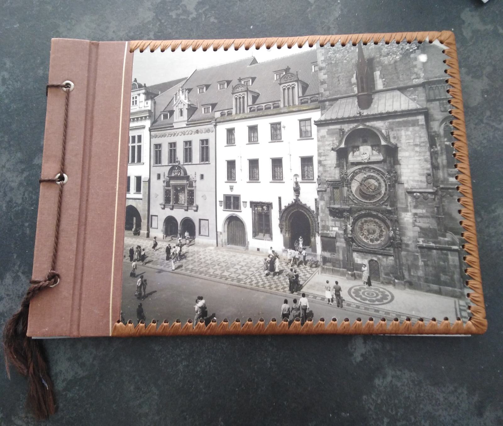 Stari album za fotografije