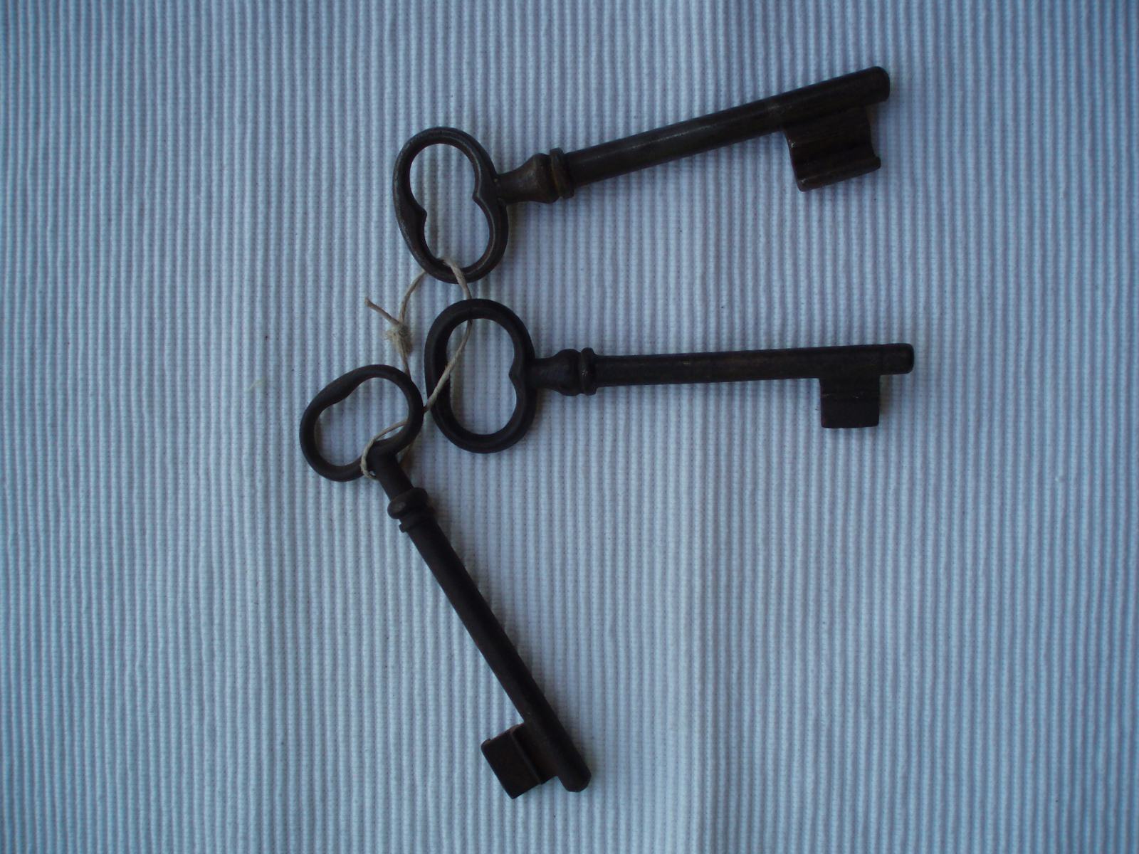 stari ključevi 3 komada