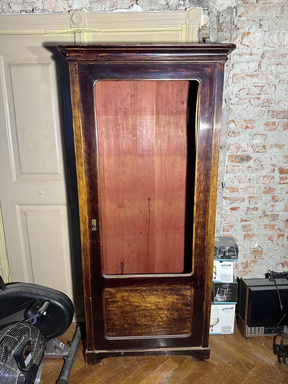 Stari ormar / idealan za restauraciju