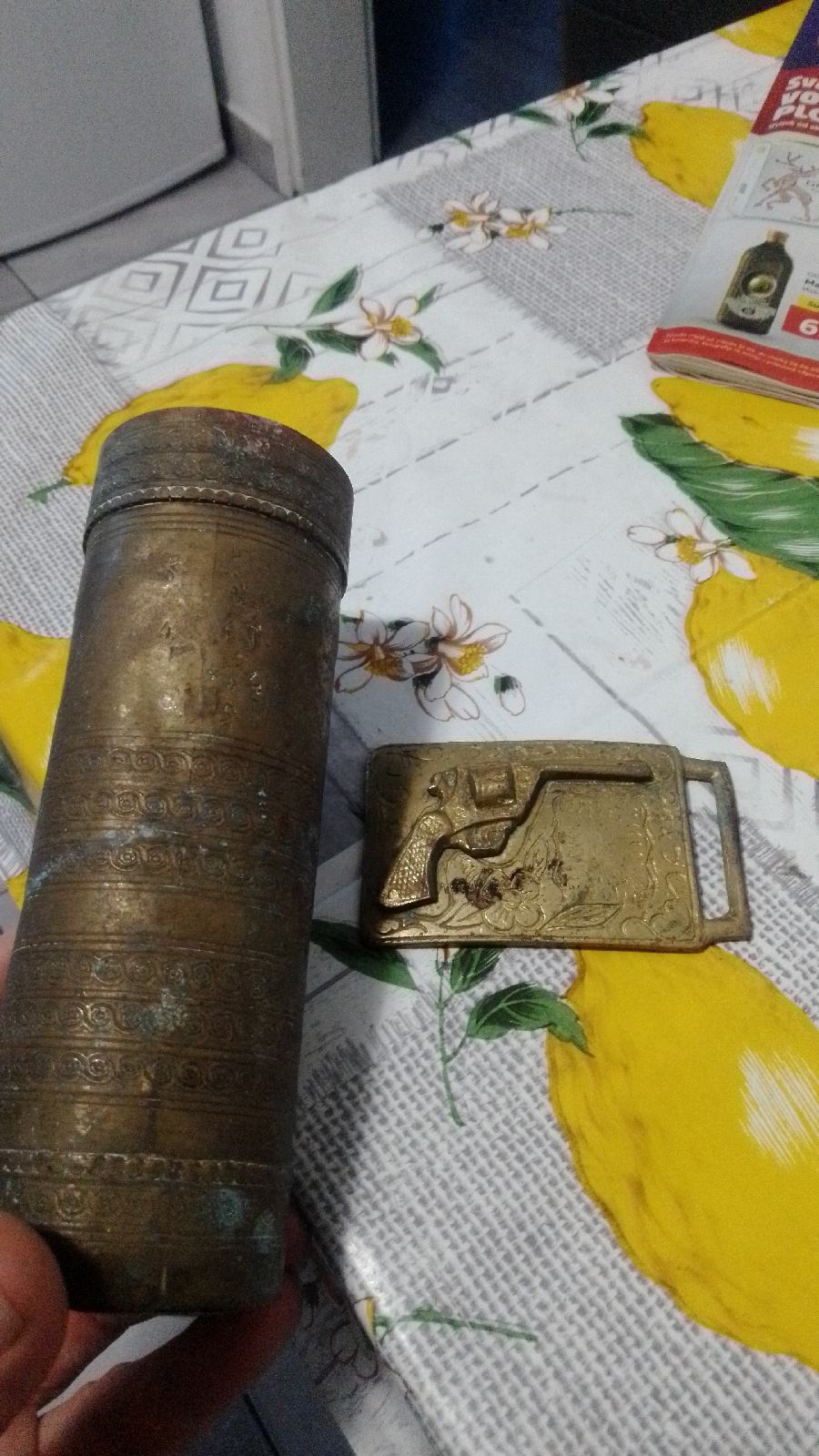 Stari predmeti od mesinga Rijetko