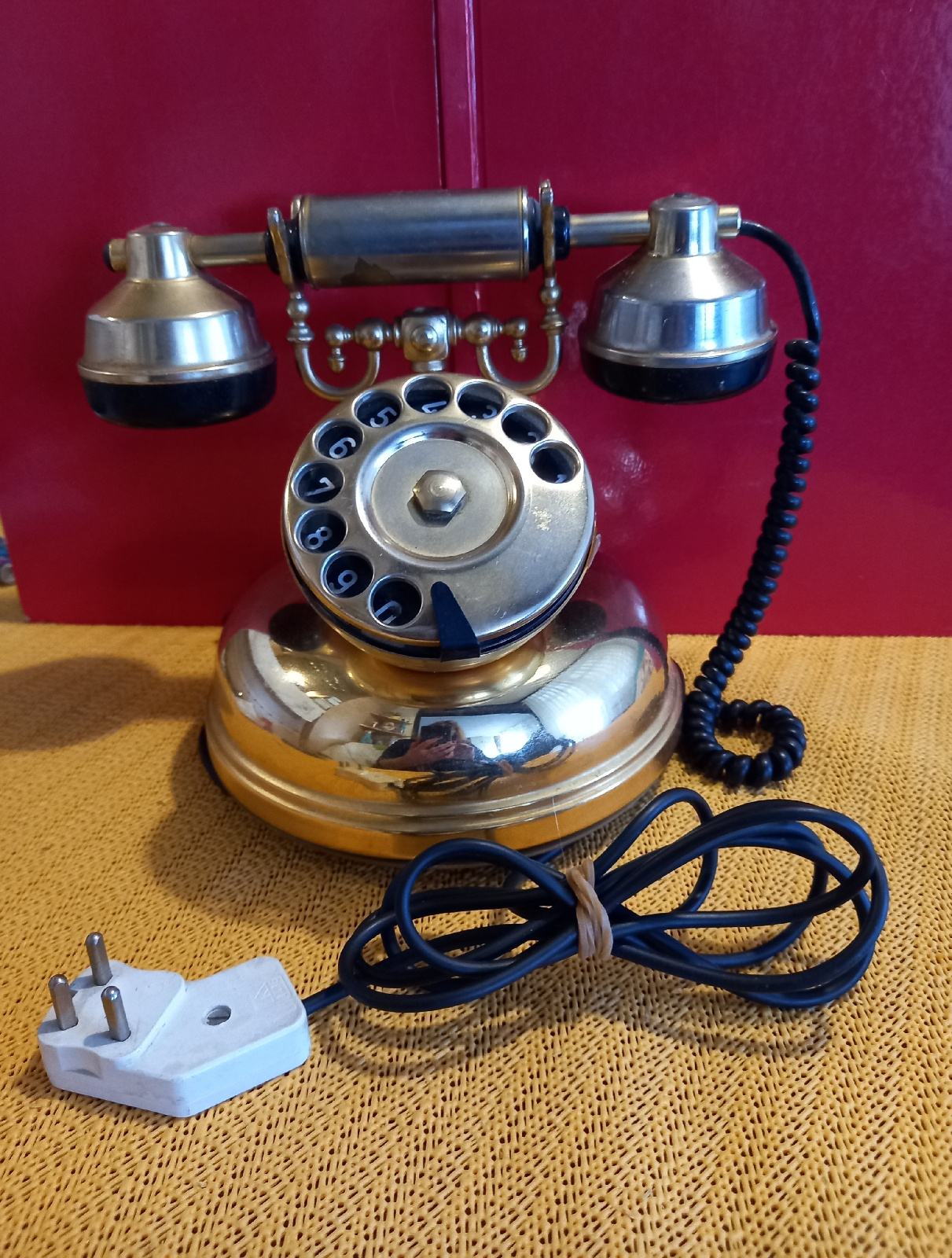 STARI TELEFON REPLIKA