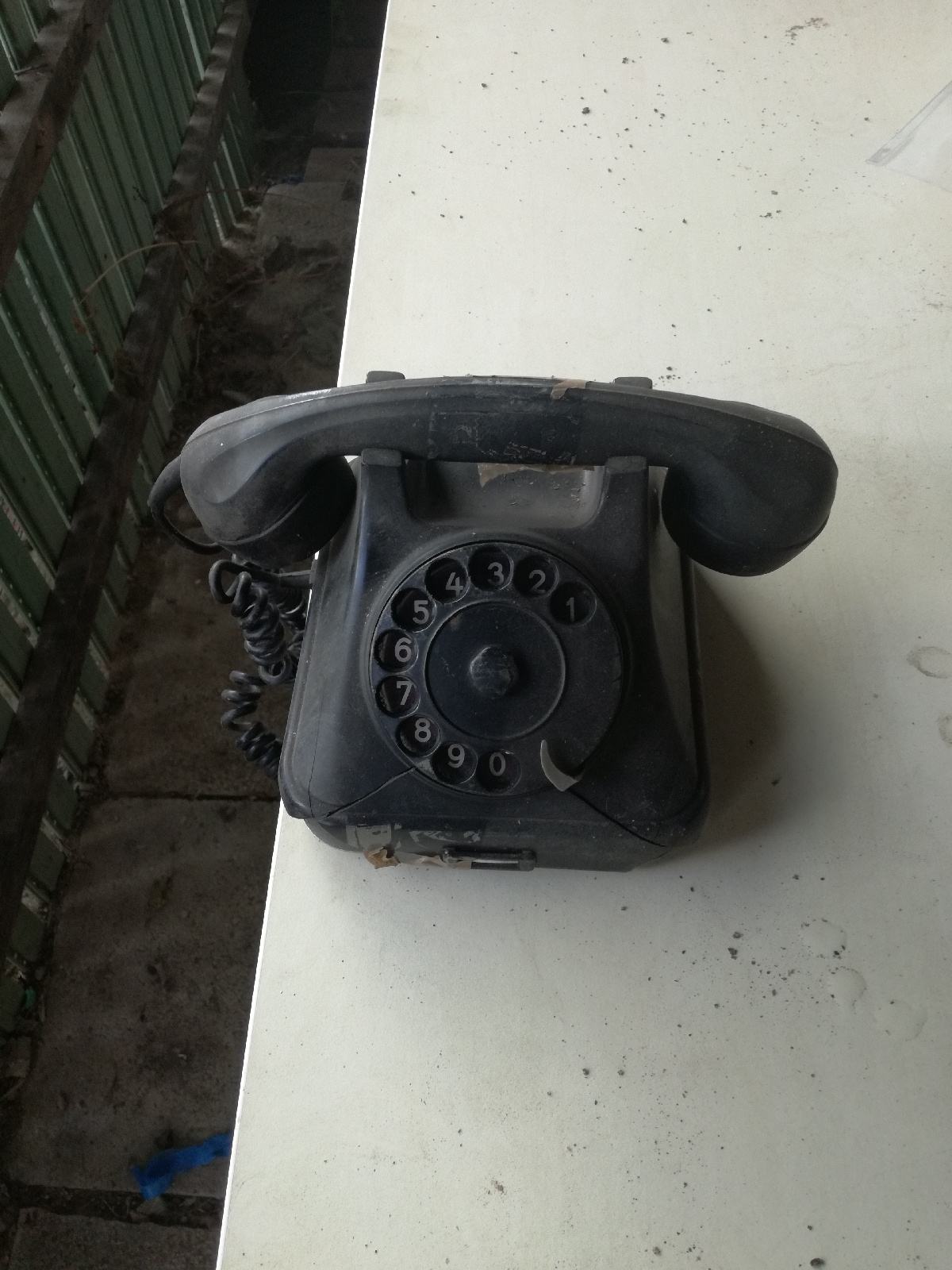 stari telefon